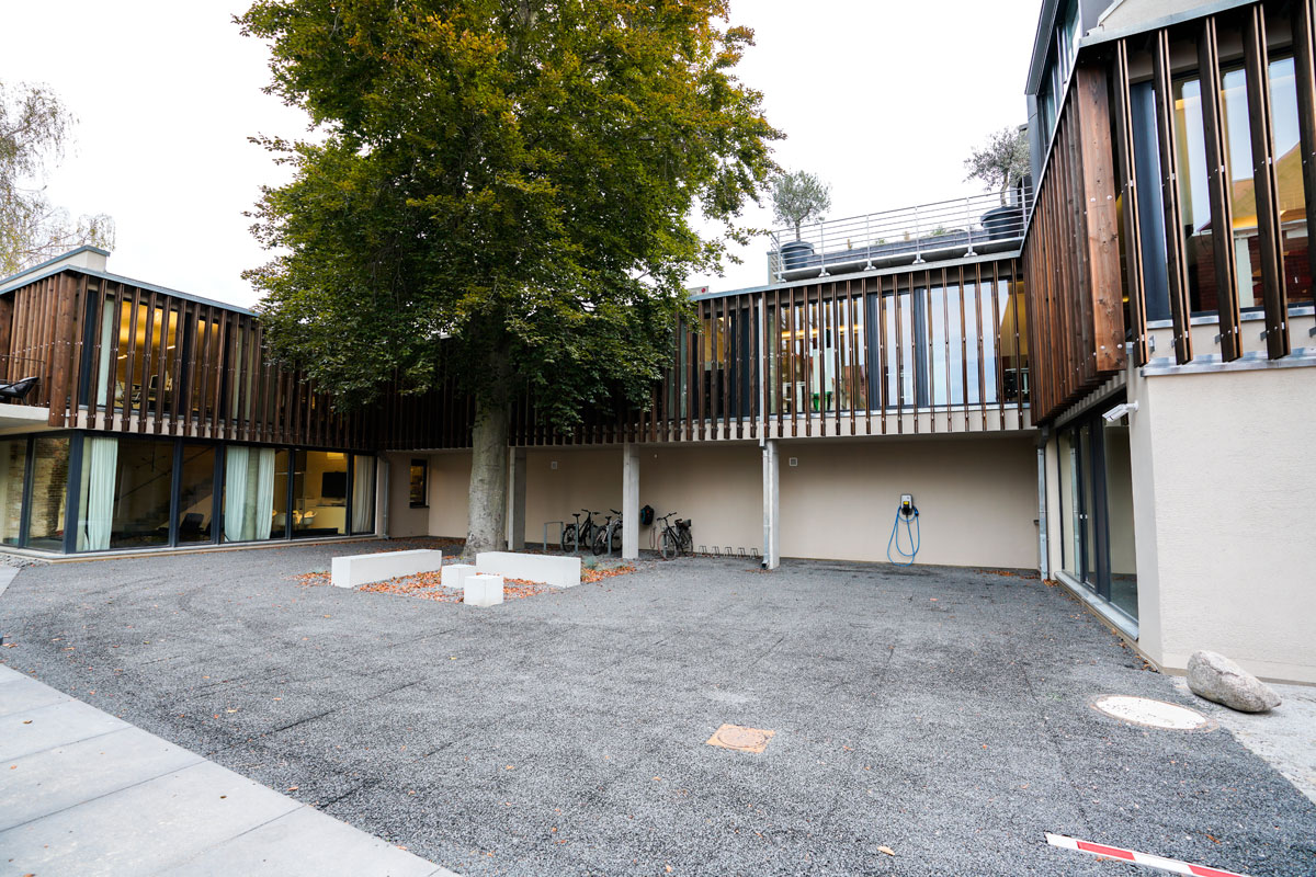 BAHNHOFSTRASSE 3 - LABS